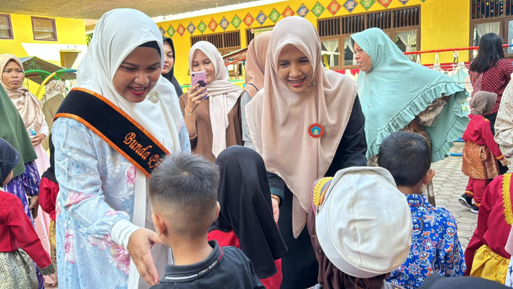 Pemkab - Bunda PAUD Aceh Timur Laksanakan Monev MPLS di Sejumlah Sekolah Pemkab - Bunda PAUD Aceh Timur Laksanakan Monev MPLS di Sejumlah Sekolah